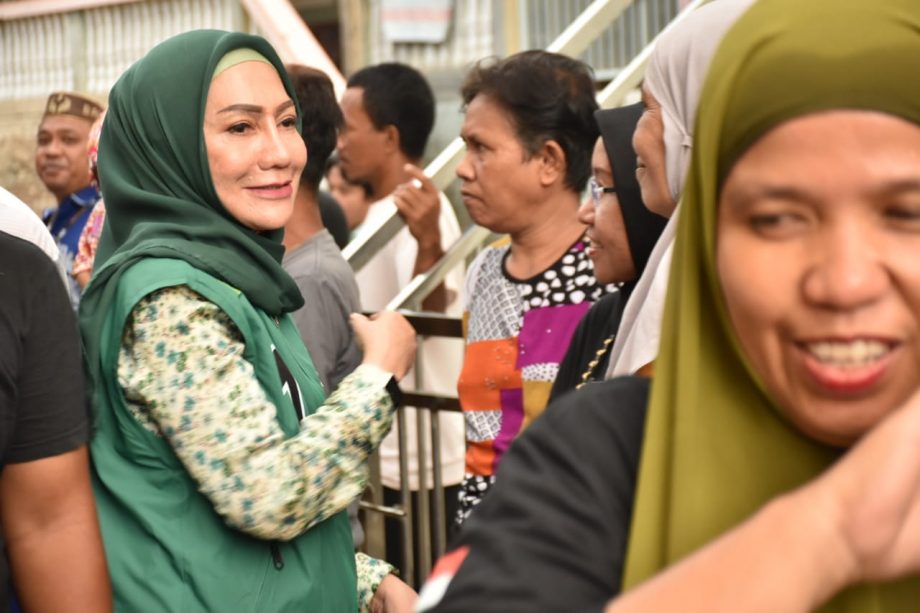 Fory Naway Bukan Perempuan Biasa, Dia Pantas Ke Senayan - RELATIF.ID